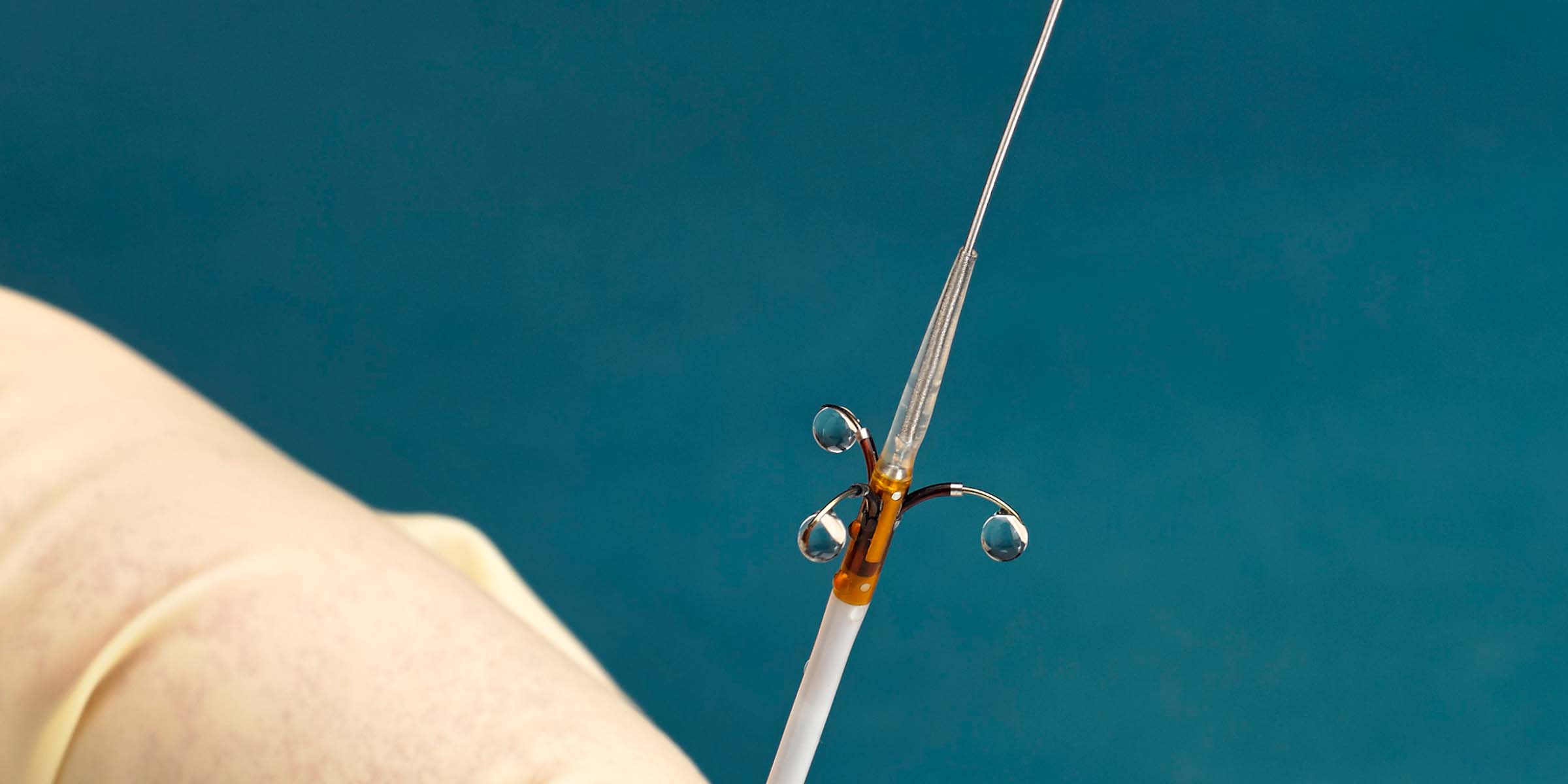 First patient enrolled in global clinical trial of Peregrine system kit ...